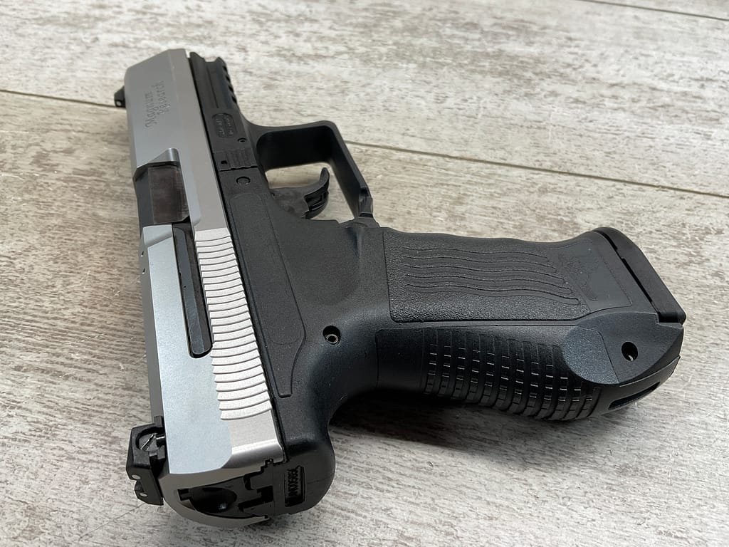 MAGNUM RESEARCH MR9 9MM SEMI AUTO PISTOL IN ORIGINAL BOXMAGNUM RESEARCH ...