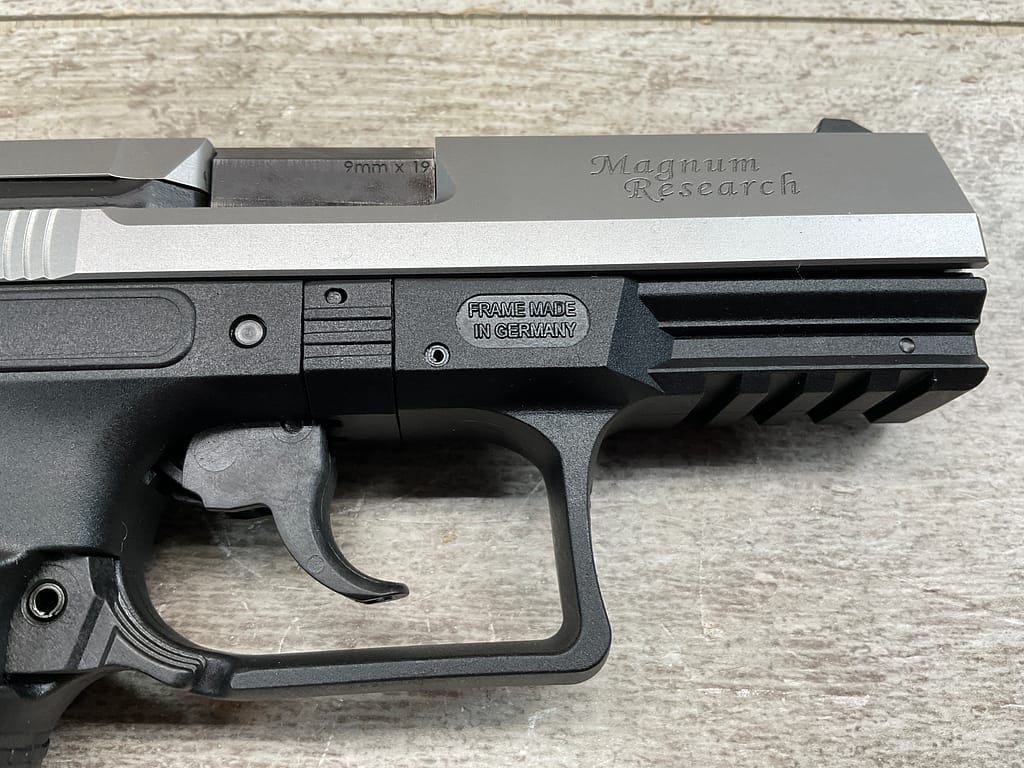 MAGNUM RESEARCH MR9 9MM SEMI AUTO PISTOL IN ORIGINAL BOXMAGNUM RESEARCH ...