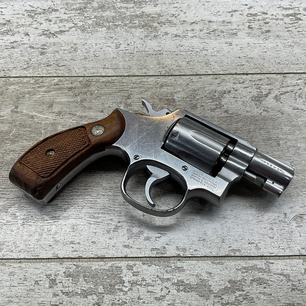 SMITH & WESSON S&W MODEL 64-2 .38 SPECIAL REVOLVER - Checkpoint Charlie's