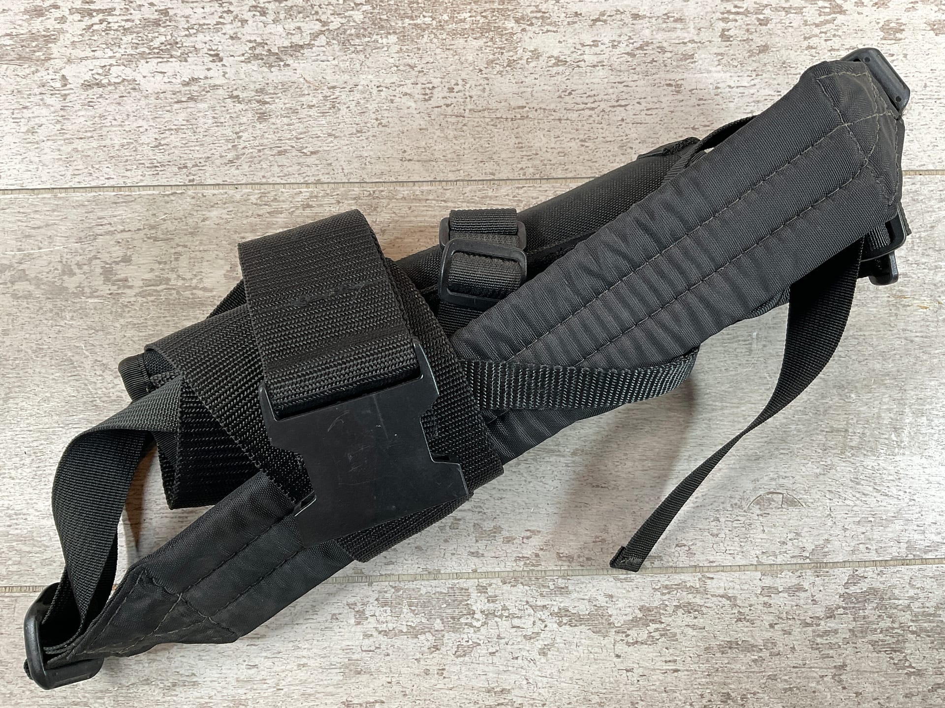 UNCLE MIKE'S SIDEKICK BLACK SHOULDER HOLSTER #500 - Checkpoint Charlie's