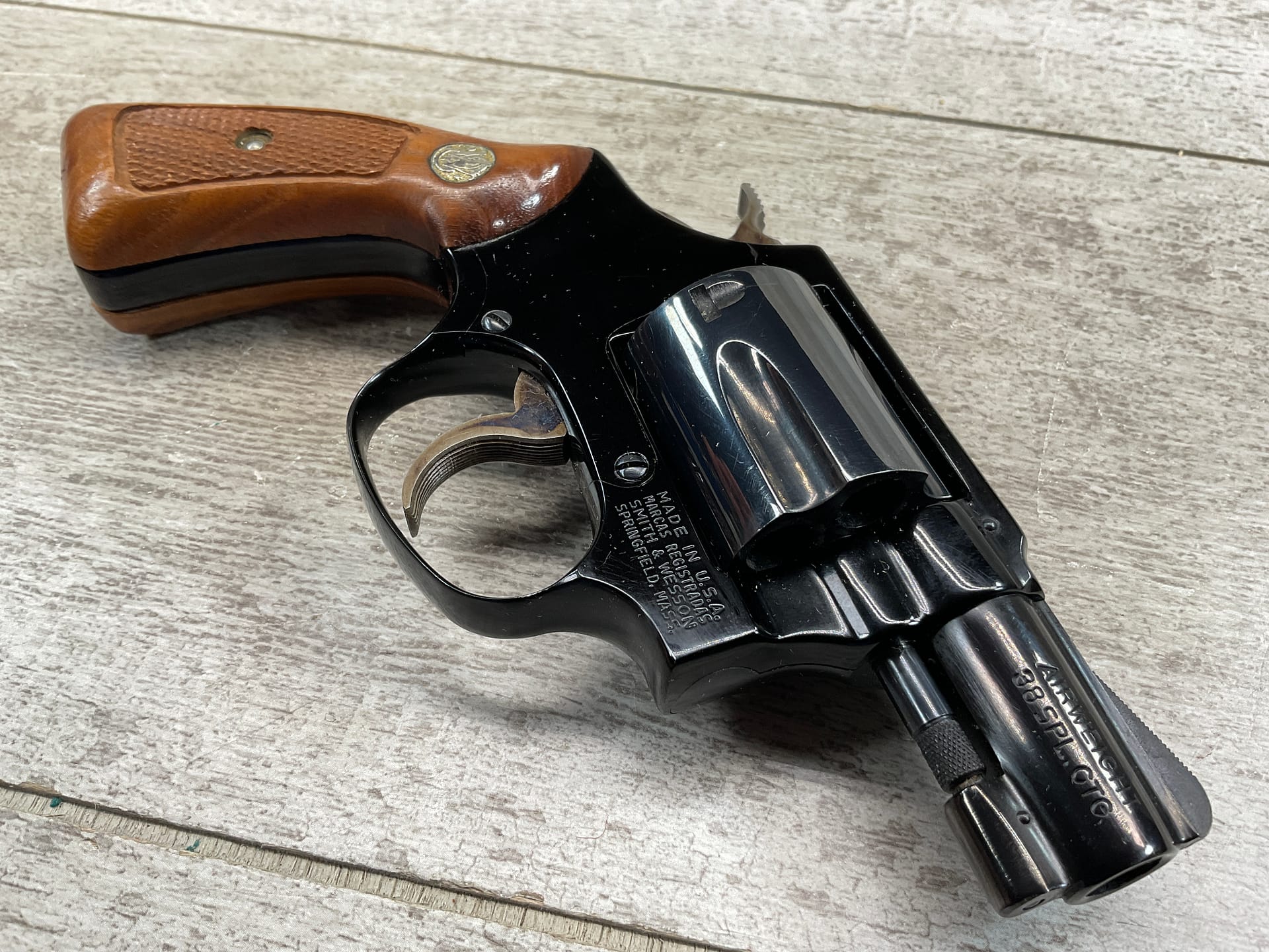 SMITH & WESSON MODEL 37 CHIEFS SPECIAL AIRWEIGHT 38 SPECIAL ...