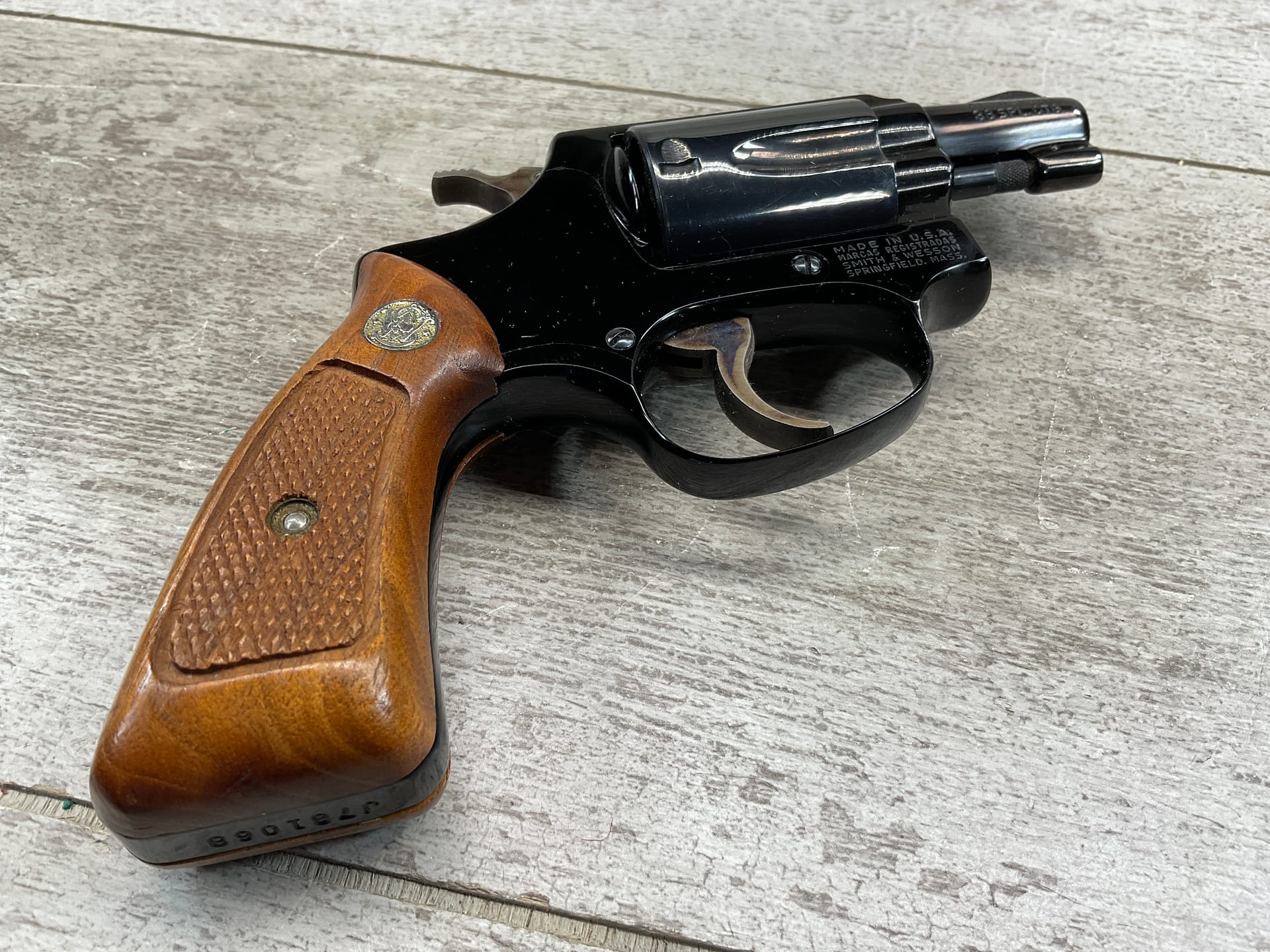 SMITH & WESSON MODEL 37 CHIEFS SPECIAL AIRWEIGHT 38 SPECIAL ...