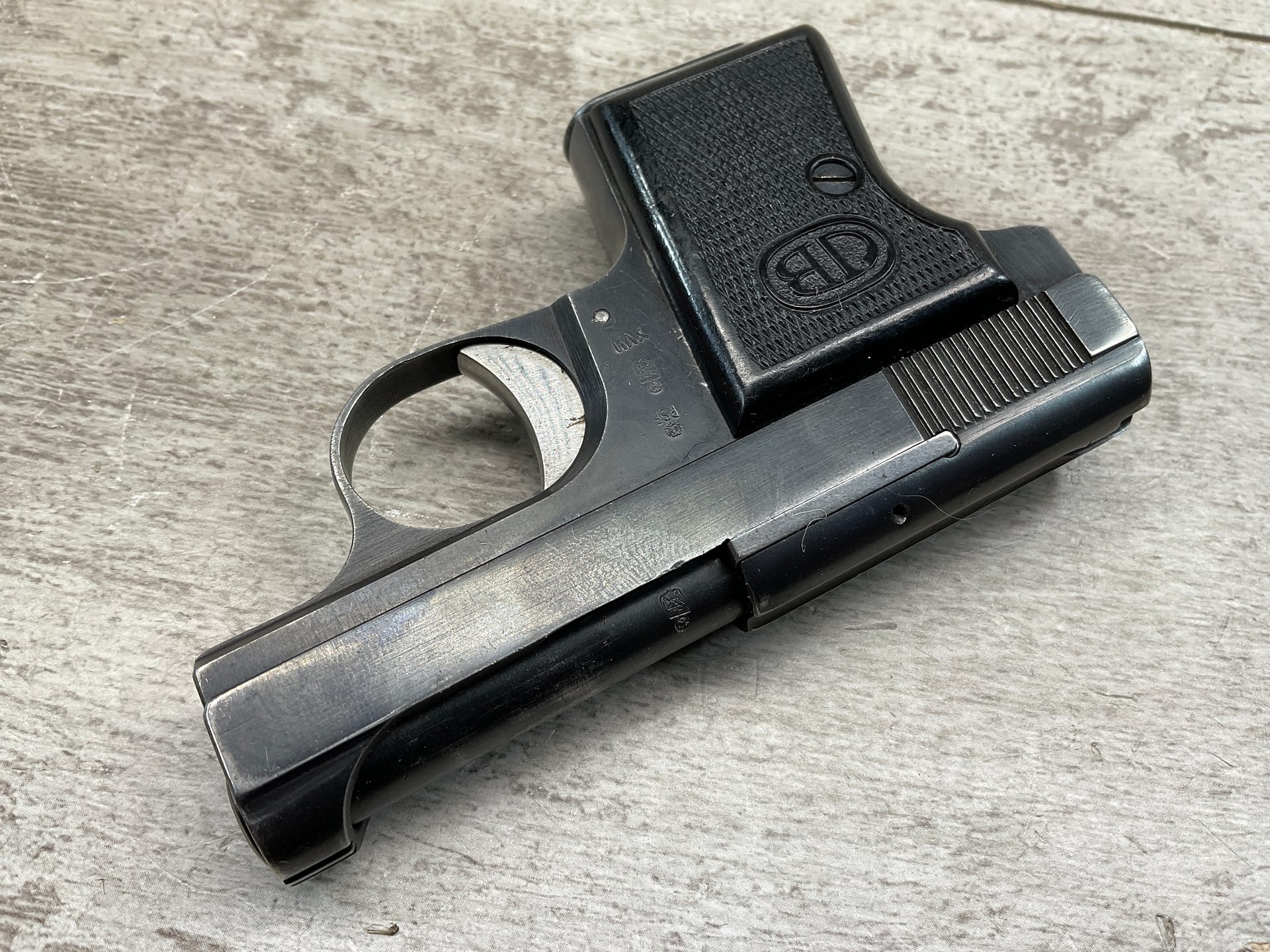 BERNARDELLI BABY VEST .22LR POCKET PISTOL - Checkpoint Charlie's