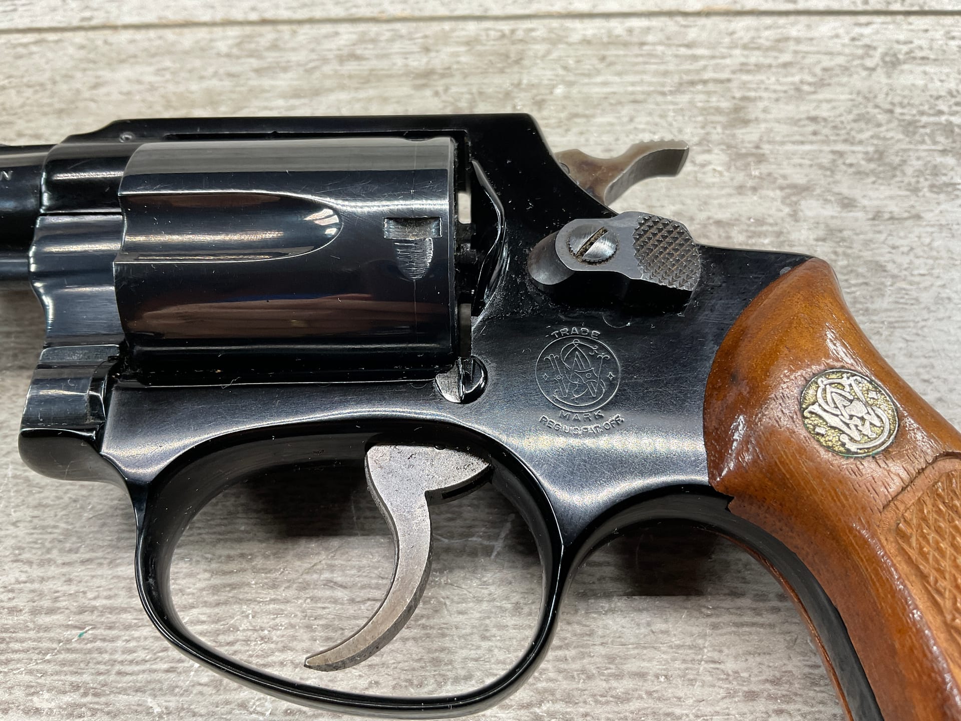SMITH & WESSON MODEL 37 CHIEFS SPECIAL AIRWEIGHT 38 SPECIAL ...