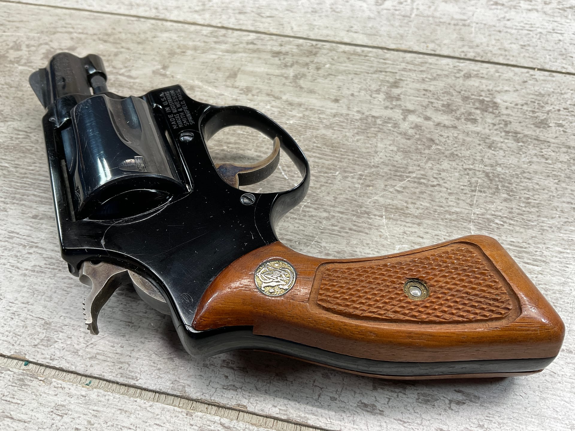 SMITH & WESSON MODEL 37 CHIEFS SPECIAL AIRWEIGHT 38 SPECIAL ...