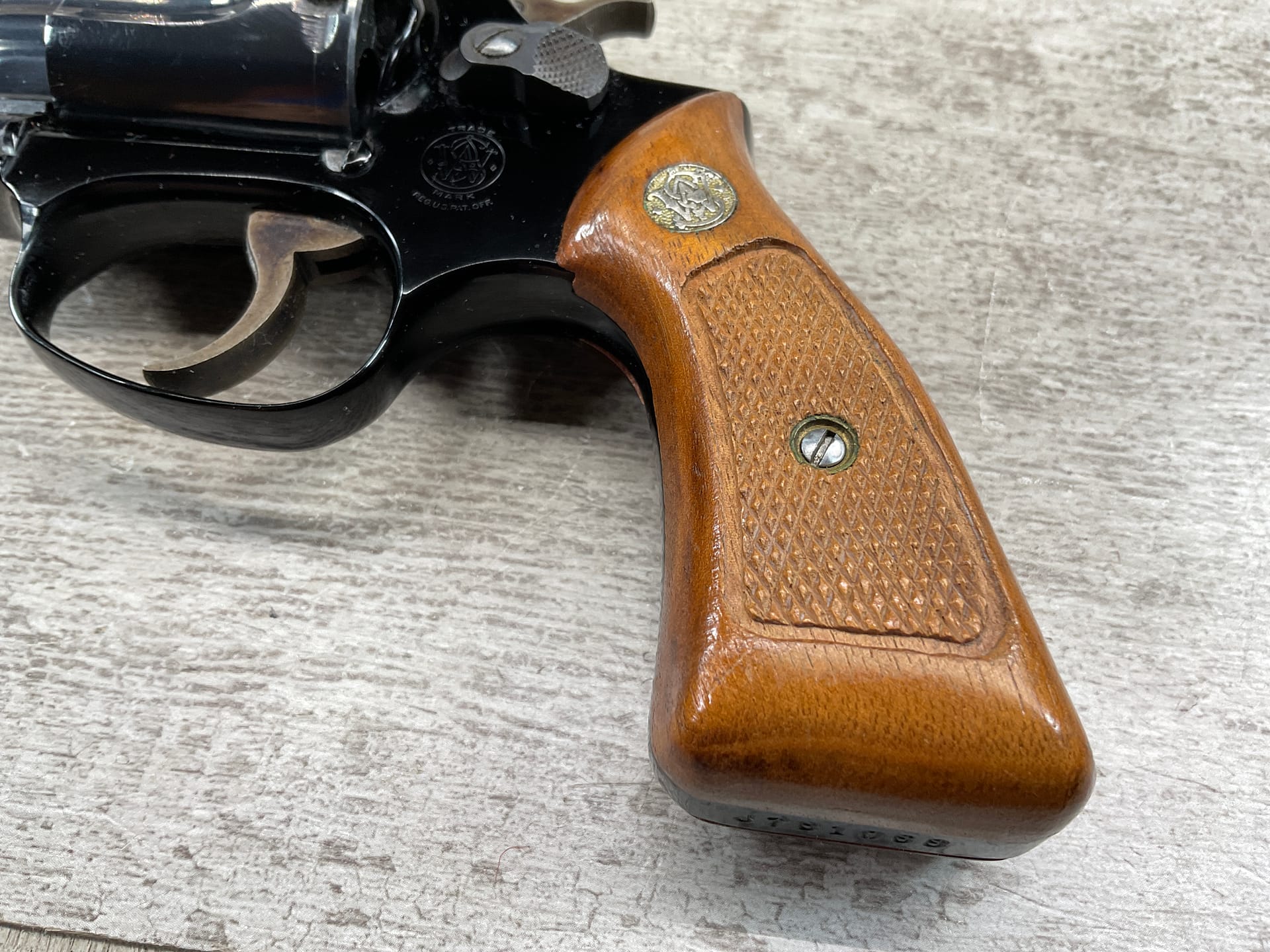 SMITH & WESSON MODEL 37 CHIEFS SPECIAL AIRWEIGHT 38 SPECIAL ...