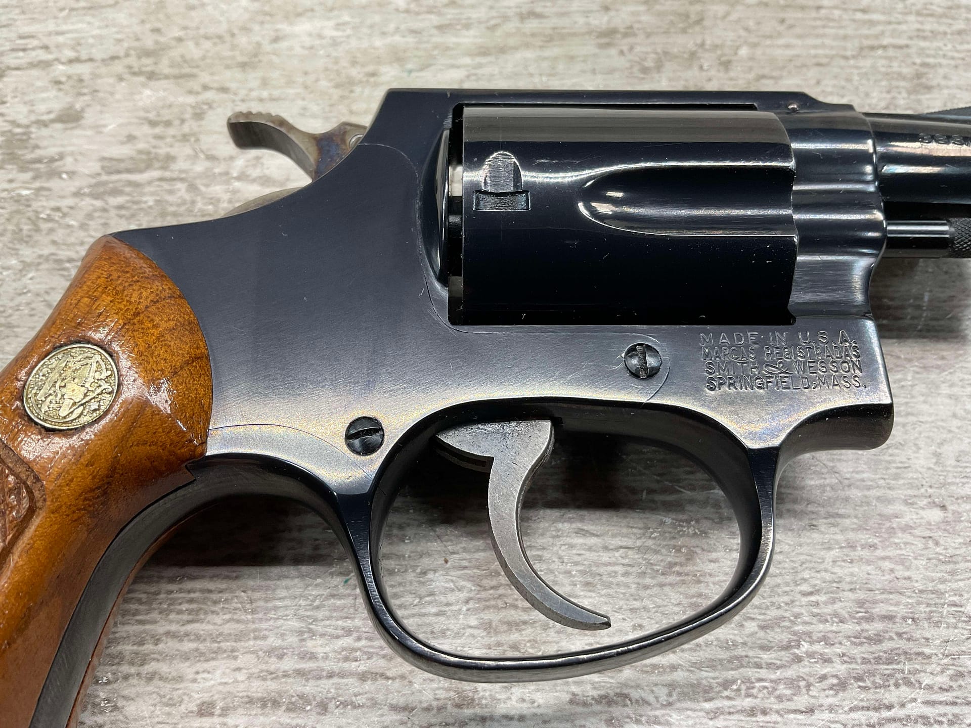 S&W CHIEFS SPECIAL 36 .38 SPECIAL REVOLVER, MINTY - Checkpoint Charlie's