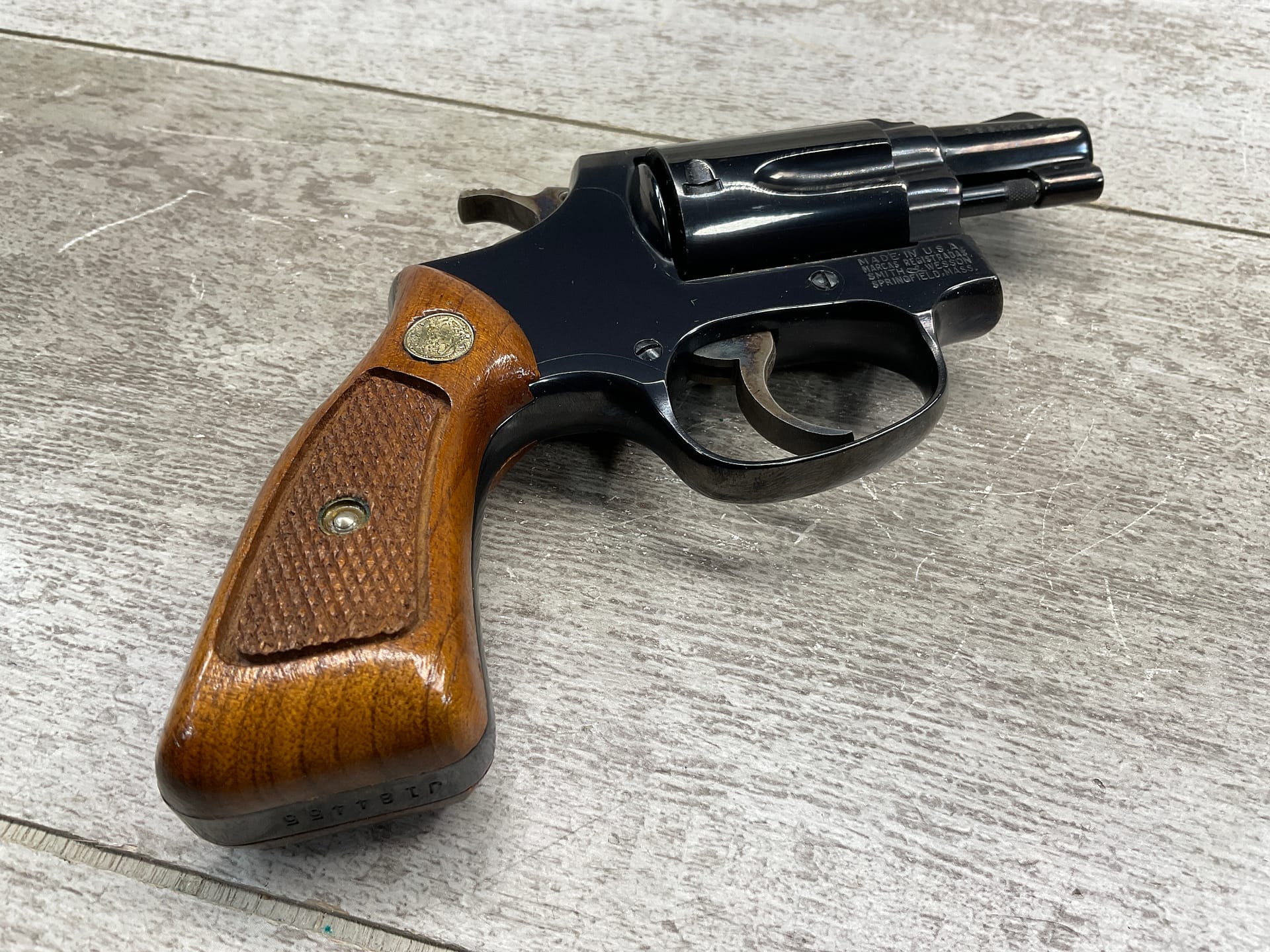 S&W CHIEFS SPECIAL 36 .38 SPECIAL REVOLVER, MINTY - Checkpoint Charlie's
