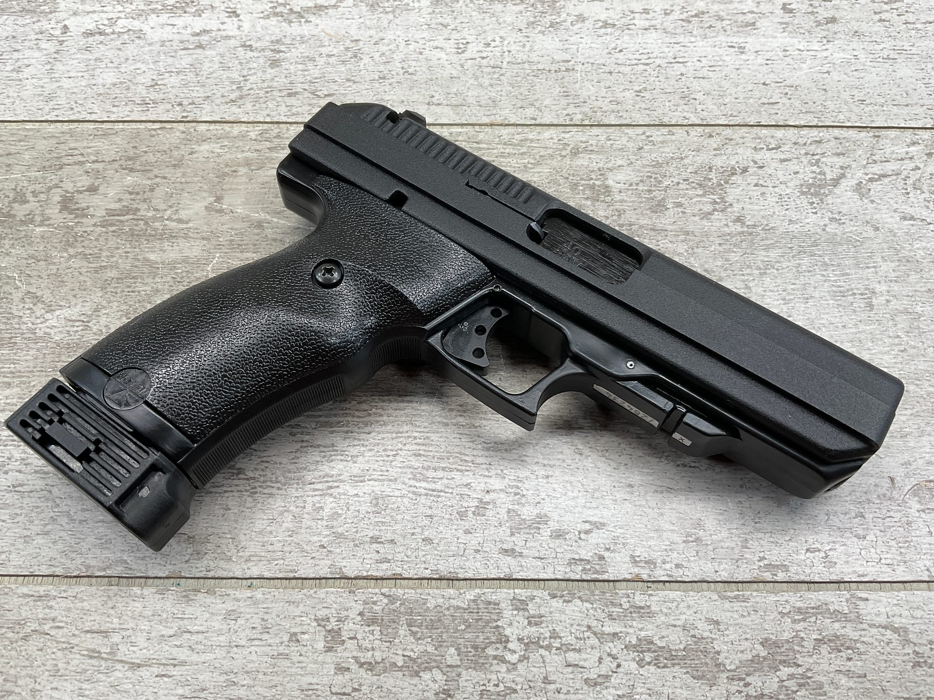 HI-POINT MODEL JCP 40 S&W SEMI AUTO PISTOL - Checkpoint Charlie's