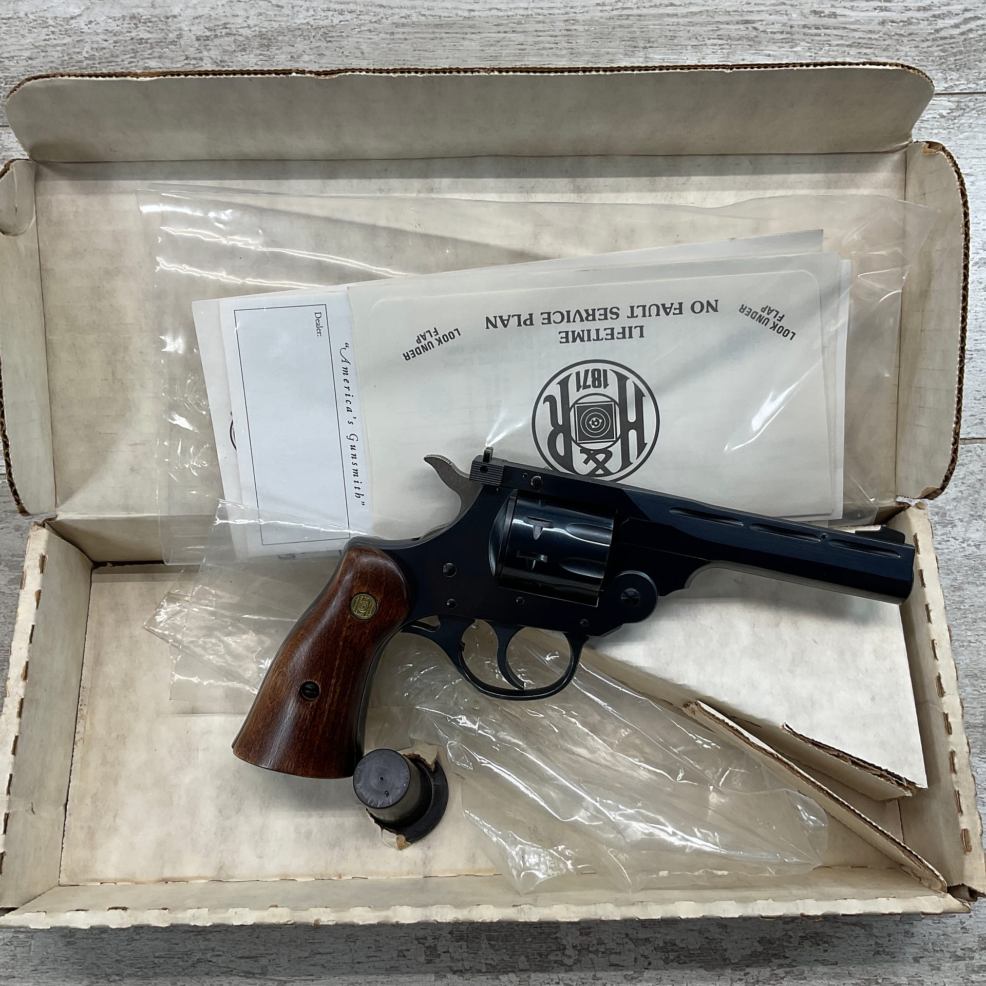 H&R MODEL 999 SPORTSMAN 22LR 9 SHOT, NIB #3-08126-BDH - Checkpoint ...
