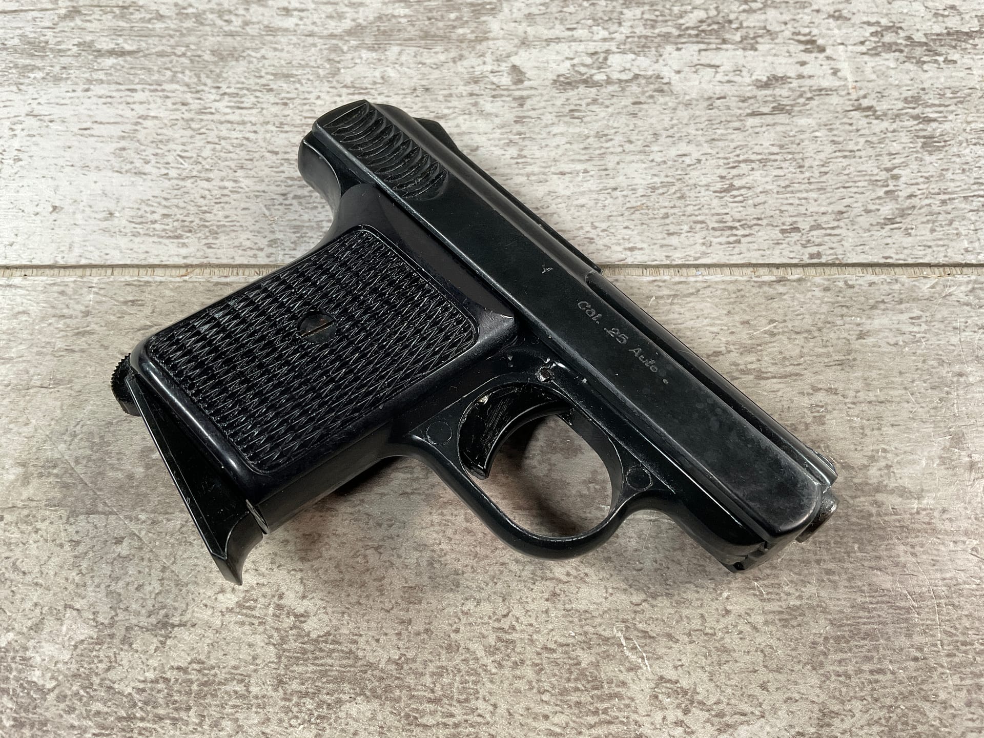 HAWES MODEL 11 .25 ACP GERMAN MADE POCKET PISTOL - Checkpoint Charlie's